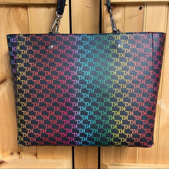 Karl Lagerfeld | Bags | Karl Lagerfeld Paris Large Signature Logo ...